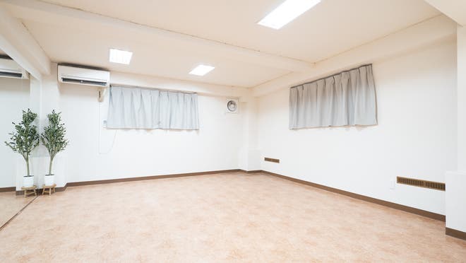 【🆕オープン30%割実施中✨】高円寺徒歩7分✨最大15人広々スタジオでダンス/ヨガ/舞台など グループ利用に最適/撮影OK!の写真5