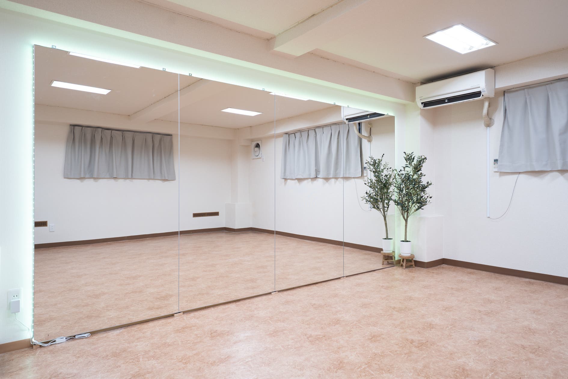 【🆕オープン30%割実施中✨】高円寺徒歩7分✨最大15人広々スタジオでダンス/ヨガ/舞台など　グループ利用に最適/撮影OK！の写真25