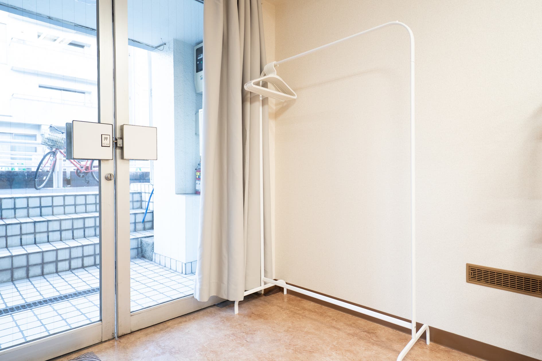 【🆕オープン30%割実施中✨】高円寺徒歩7分✨最大15人広々スタジオでダンス/ヨガ/舞台など　グループ利用に最適/撮影OK！の写真28