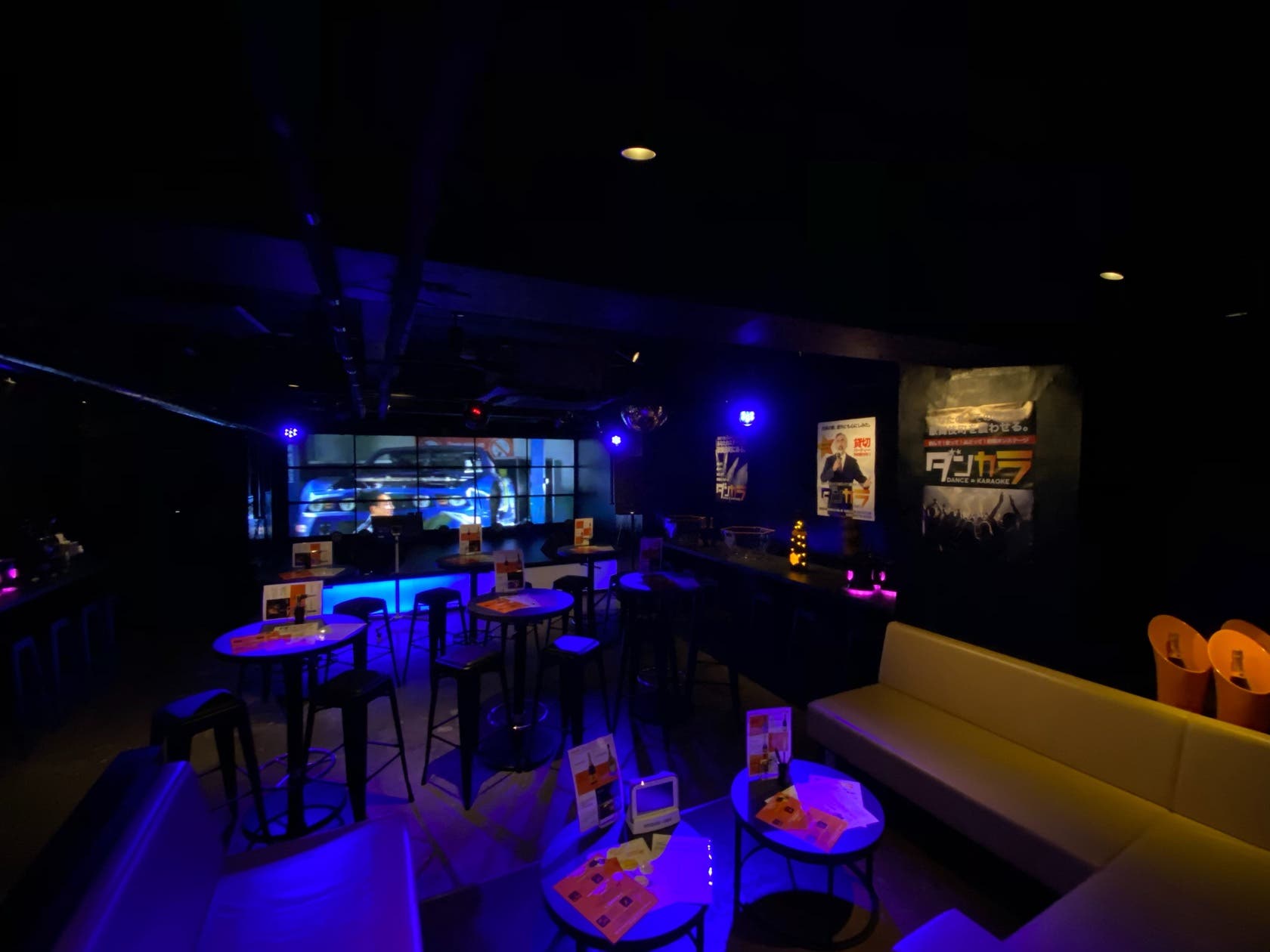 西武新宿駅徒歩1分の会場の写真1