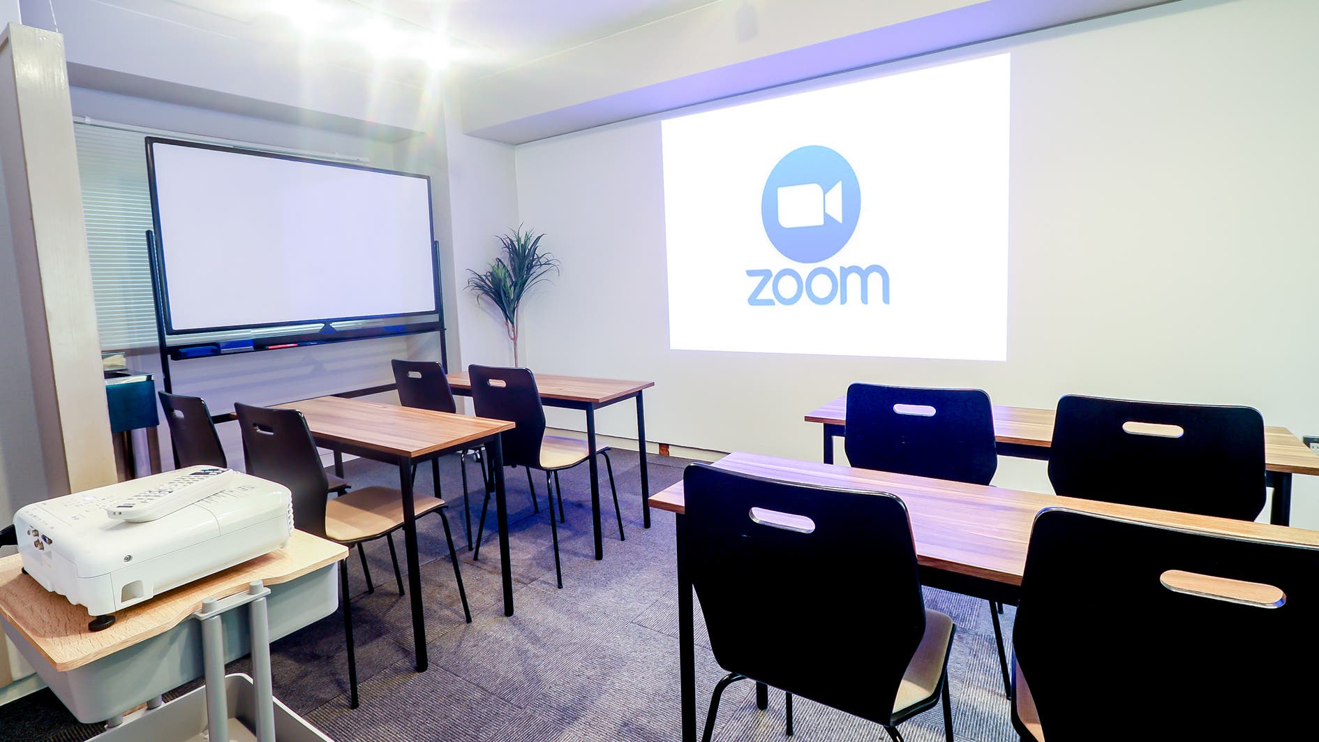 【カフェカーム梅田】大阪駅・梅田駅エリア　北新地駅徒歩2分♪完全個室・貸スペース・イベントスペース・高機能プロジェクターの写真9