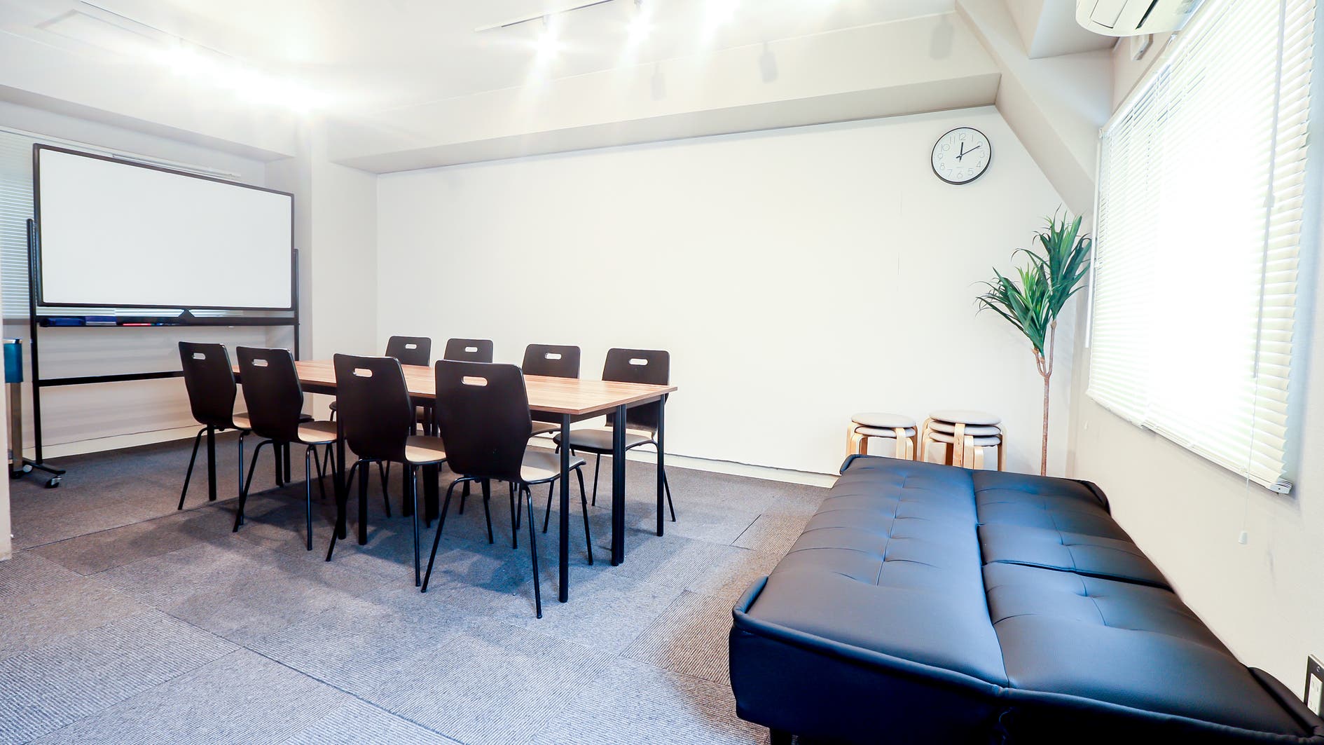 【カフェカーム梅田】大阪駅・梅田駅エリア　北新地駅徒歩2分♪完全個室・貸スペース・イベントスペース・高機能プロジェクターの写真12