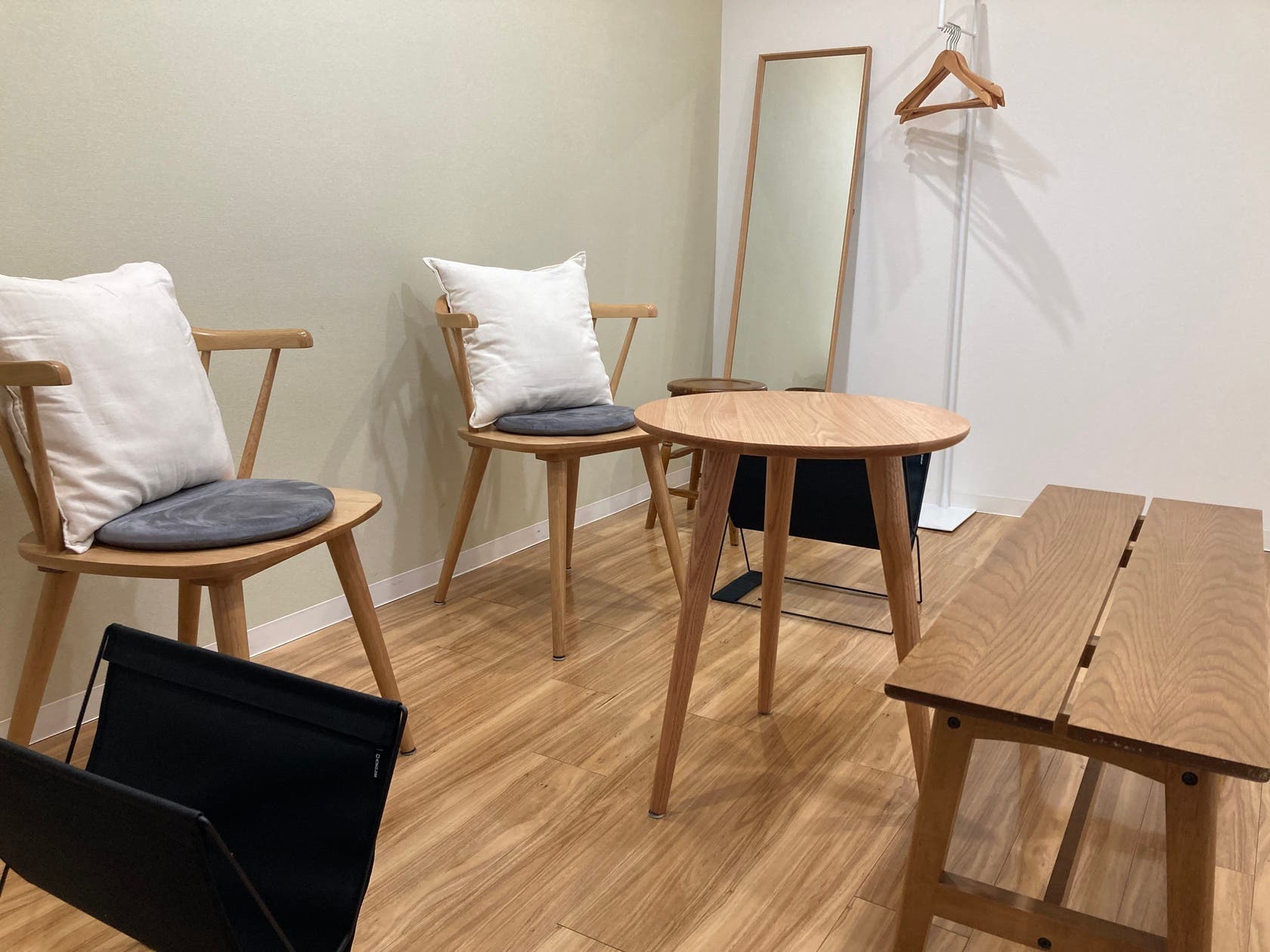 大阪上本町駅・谷町９丁目駅から徒歩約5分のオシャレなフリースペース | ミネラルウォーター付の写真2