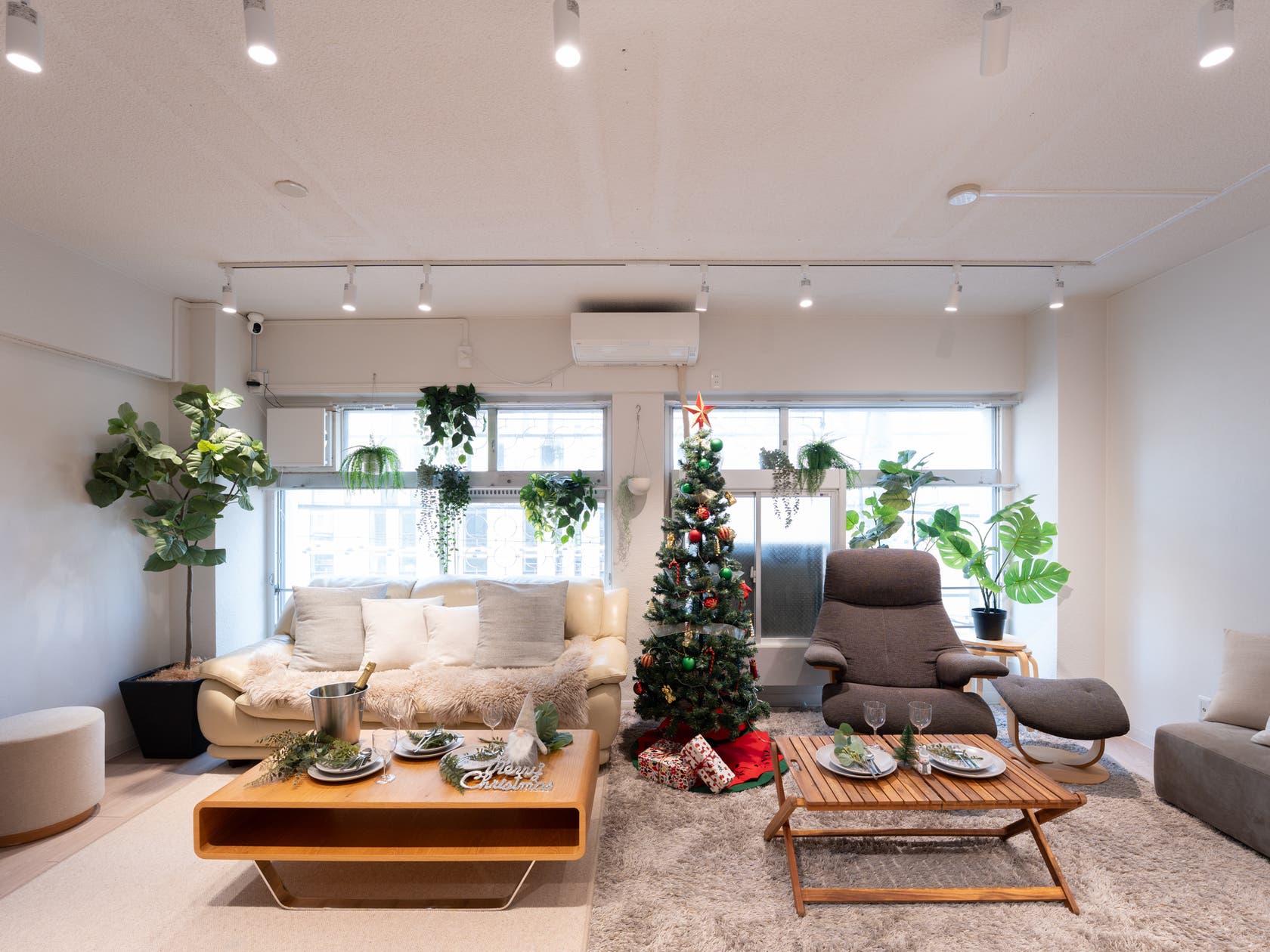 《最大20名》名古屋駅4分｜広々23畳｜ポートレート｜各種撮影｜忘年会｜クリスマスパーティー🎄｜Wi-Fi｜24Hの写真3