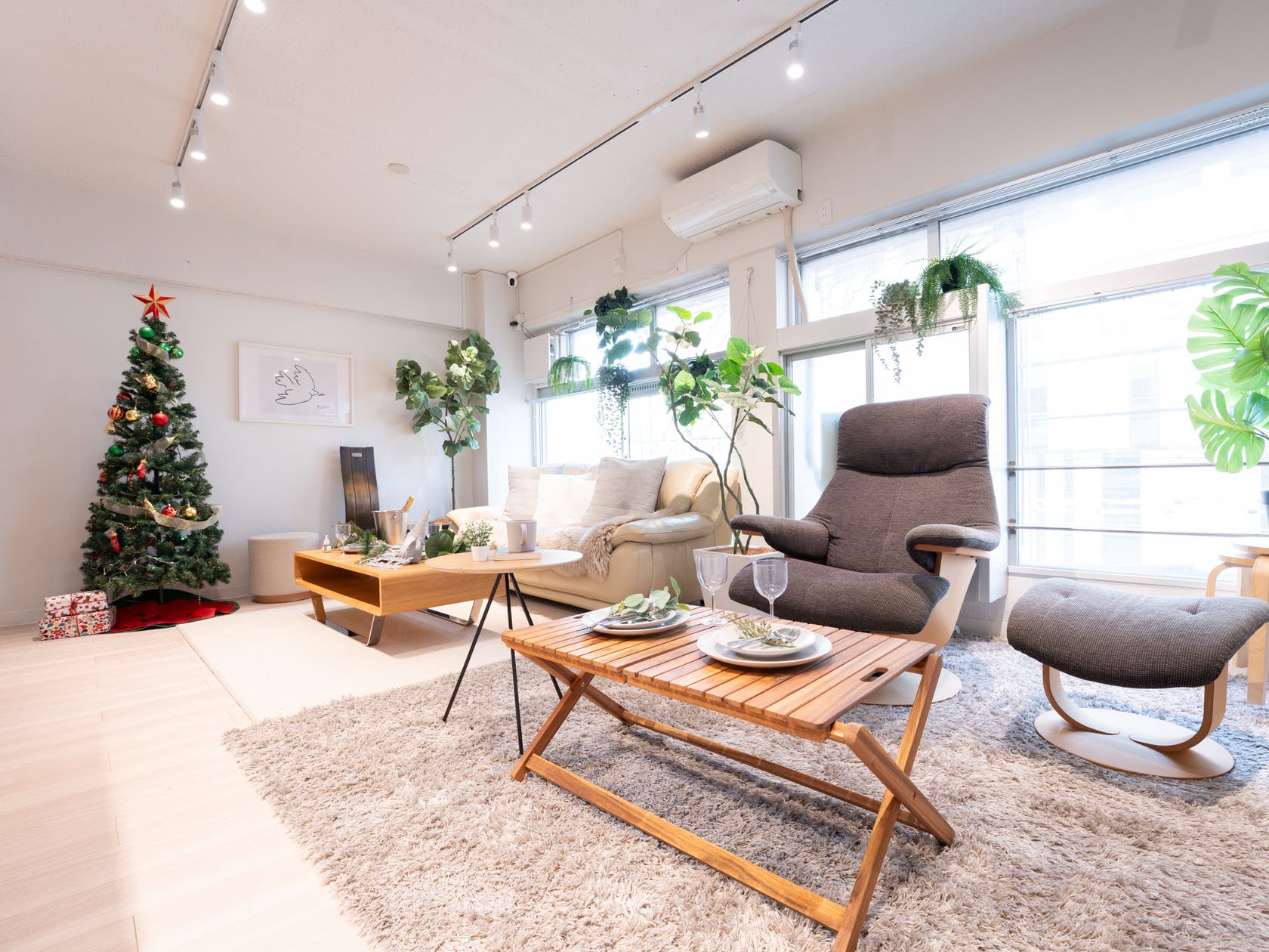 《最大20名》名古屋駅4分｜広々23畳｜ポートレート｜各種撮影｜忘年会｜クリスマスパーティー🎄｜Wi-Fi｜24Hの写真1