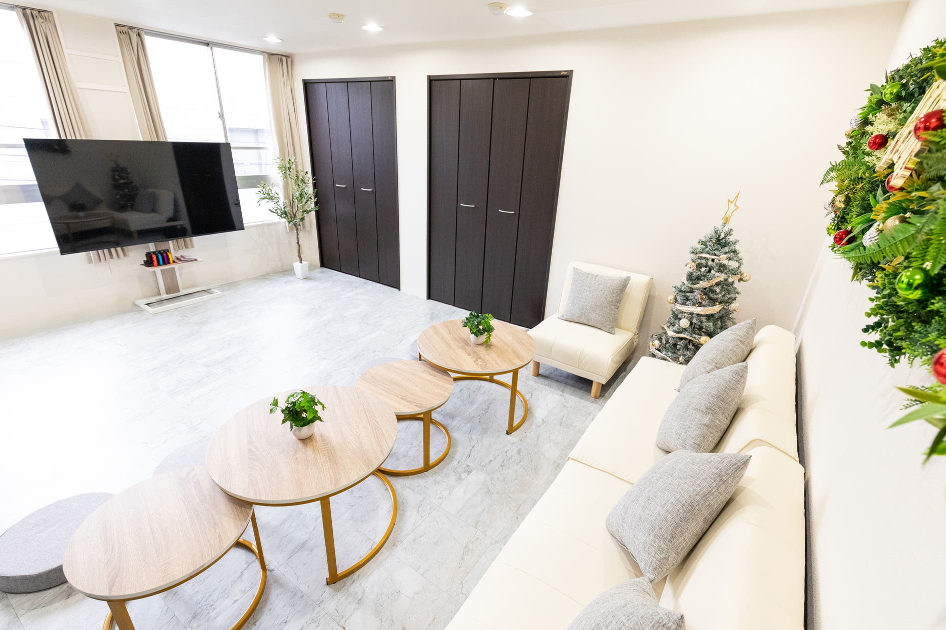 usy白☆元町駅から徒歩2分☆木の温もりと緑に包まれたカフェ風空間で、リラックスしたひとときを☆の写真4