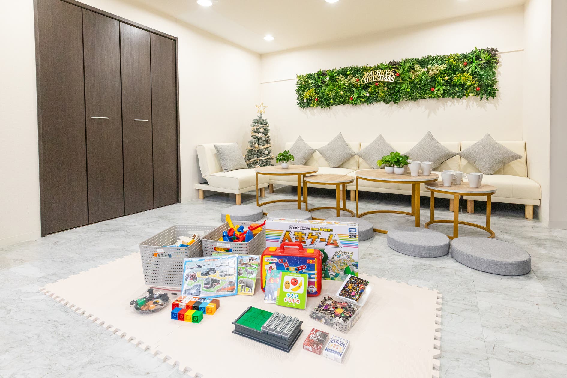 usy白☆元町駅から徒歩2分☆木の温もりと緑に包まれたカフェ風空間で、リラックスしたひとときを☆の写真1