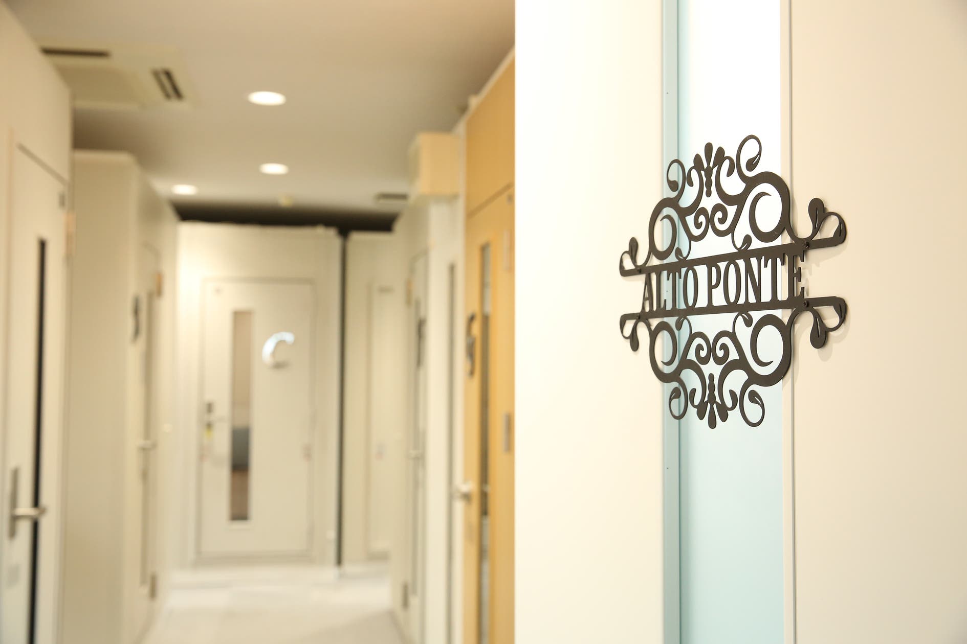 四谷三丁目駅徒歩１分🚃アビテックス🎼40Dr、ハイタイプ防音室　Bスタジオ🎺アンプ付スピーカー🔈マイク1セット無料💕の写真4