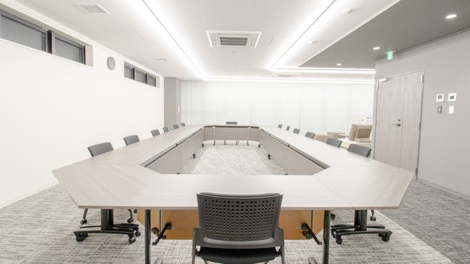 【博多駅2分!定員20名】モニター・WiFi・ホワイトボード無料!ふれあい貸し会議室Premium トヨタレンタリース博多駅前Sの写真6