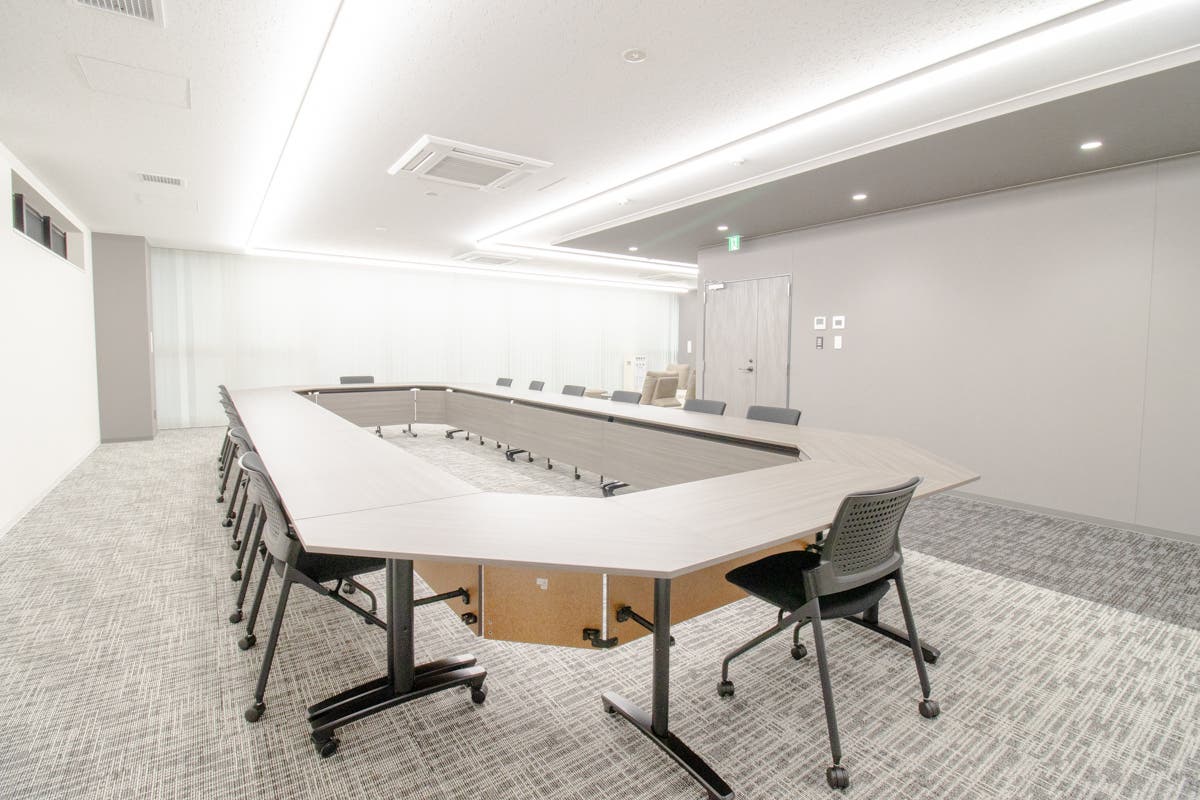 【博多駅2分！定員20名】モニター・WiFi・ホワイトボード無料！ふれあい貸し会議室Premium トヨタレンタリース博多駅前Sの写真7