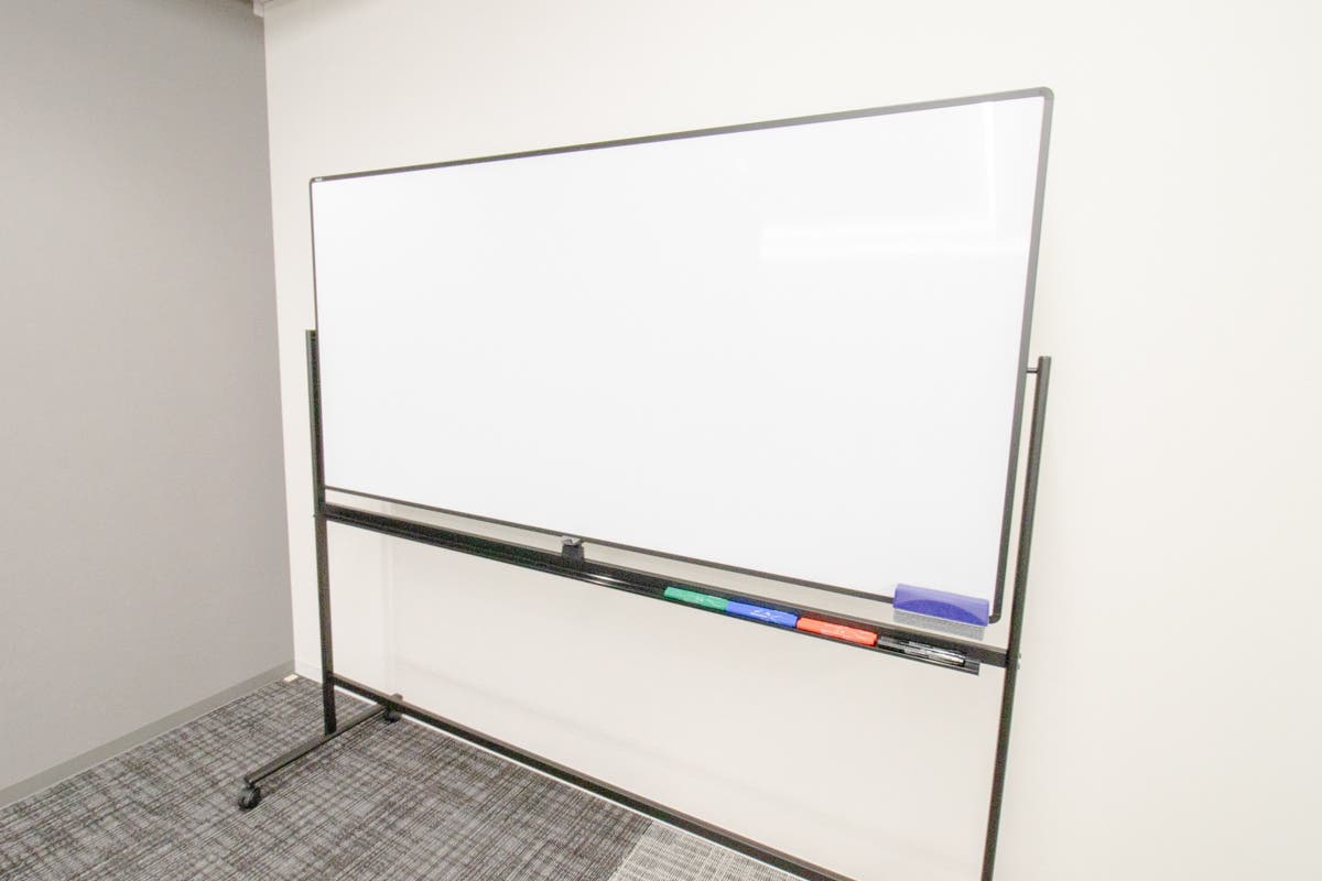 【博多駅2分！定員20名】モニター・WiFi・ホワイトボード無料！ふれあい貸し会議室Premium トヨタレンタリース博多駅前Sの写真11