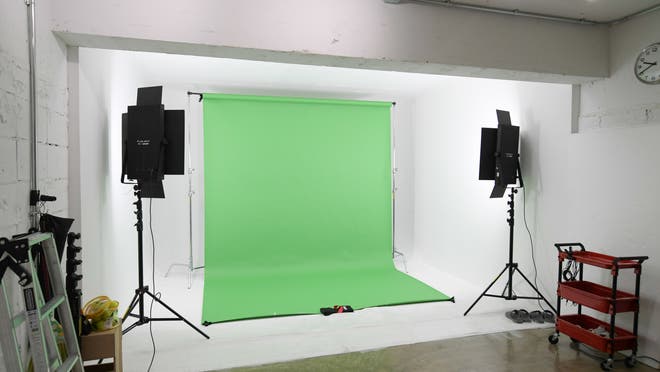 四谷三丁目駅から徒歩4分!専門業者施工の4面R白ホリスタジオの写真3