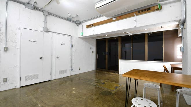 四谷三丁目駅から徒歩4分!専門業者施工の4面R白ホリスタジオの写真6