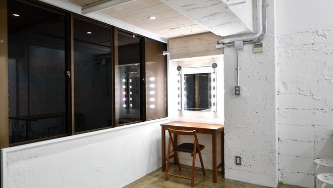 四谷三丁目駅から徒歩4分!専門業者施工の4面R白ホリスタジオの写真7