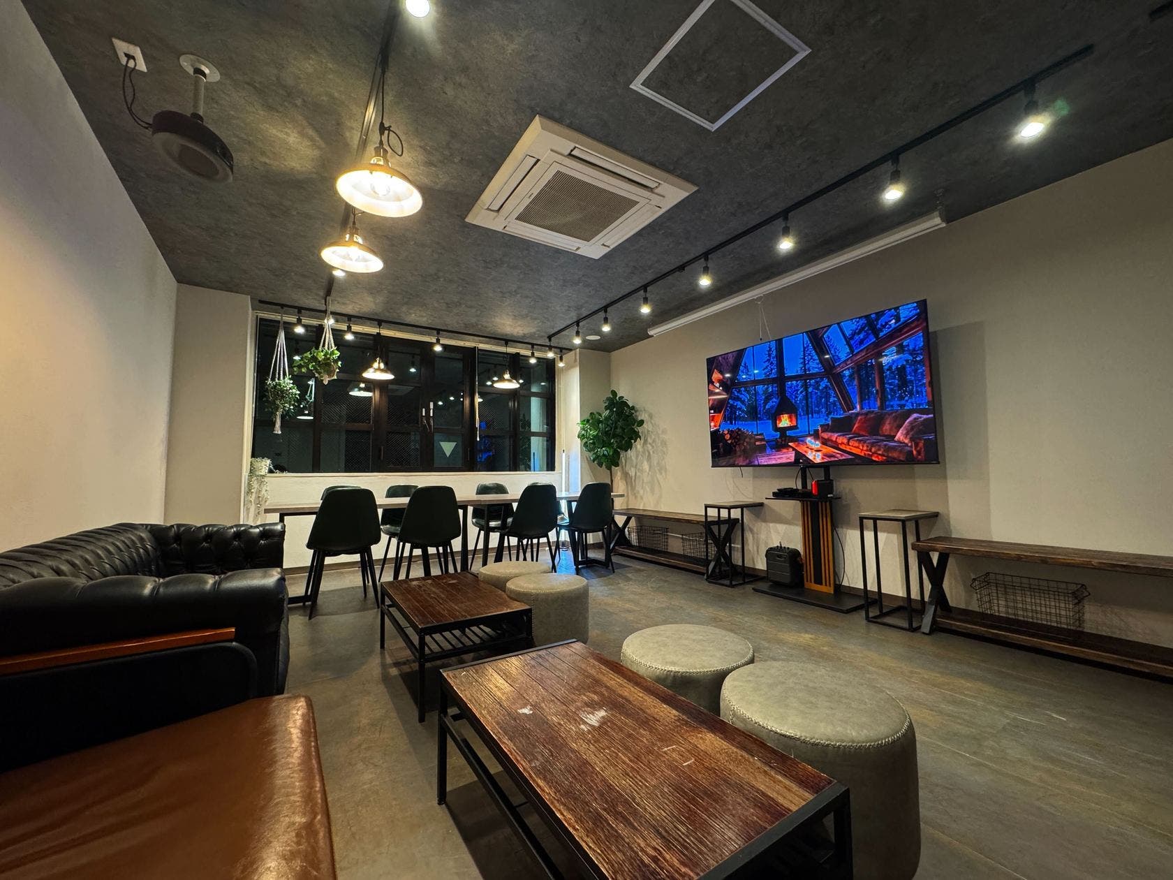 【レビュー割🌸】GOZAR新宿御苑｜新宿御苑前駅4分｜📺100㌅でゲーム大会&ボードゲーム＆ビジネス会議🎉の写真1