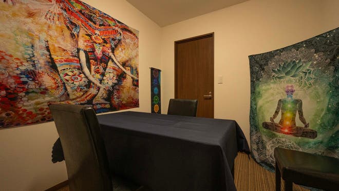 関内駅3分|占い・ヒーリング・セッションに最適な落ち着いた個室空間の写真1