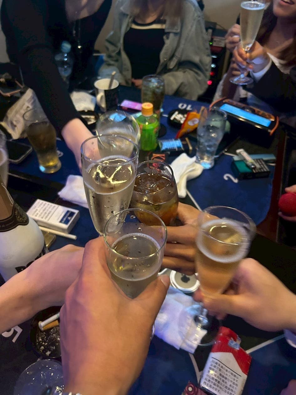 🎉堺東駅近く！セルフ飲み放題プラン追加しました！カラオケ付きバー(持ち込み可能。ボードゲーム、TVゲーム付き)🎊の写真9