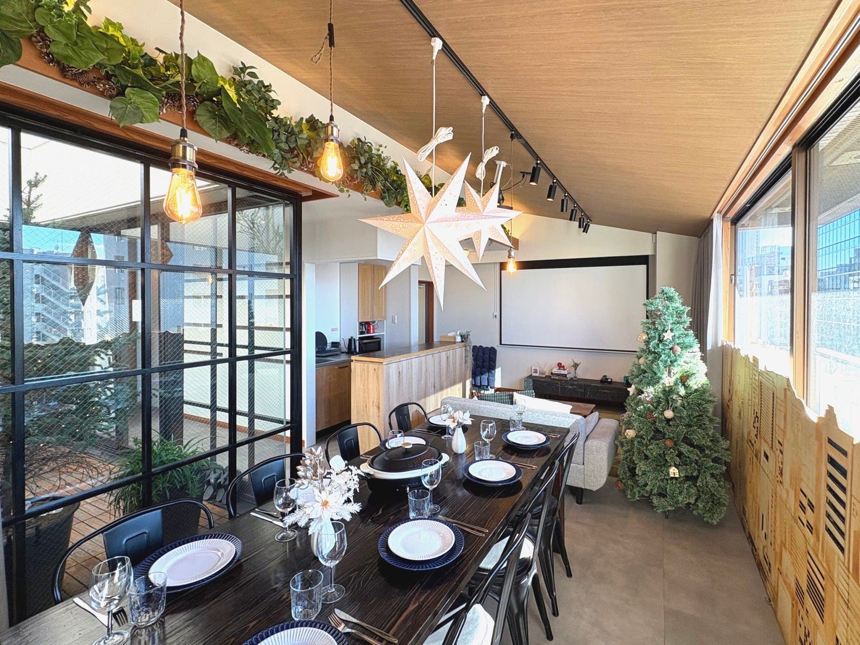 水道橋駅3分⭕100インチ大画面スクリーン🎞️クリスマスツリー🎅女子会・推し活・パーティー🎊ビル最上階の眺望の写真1