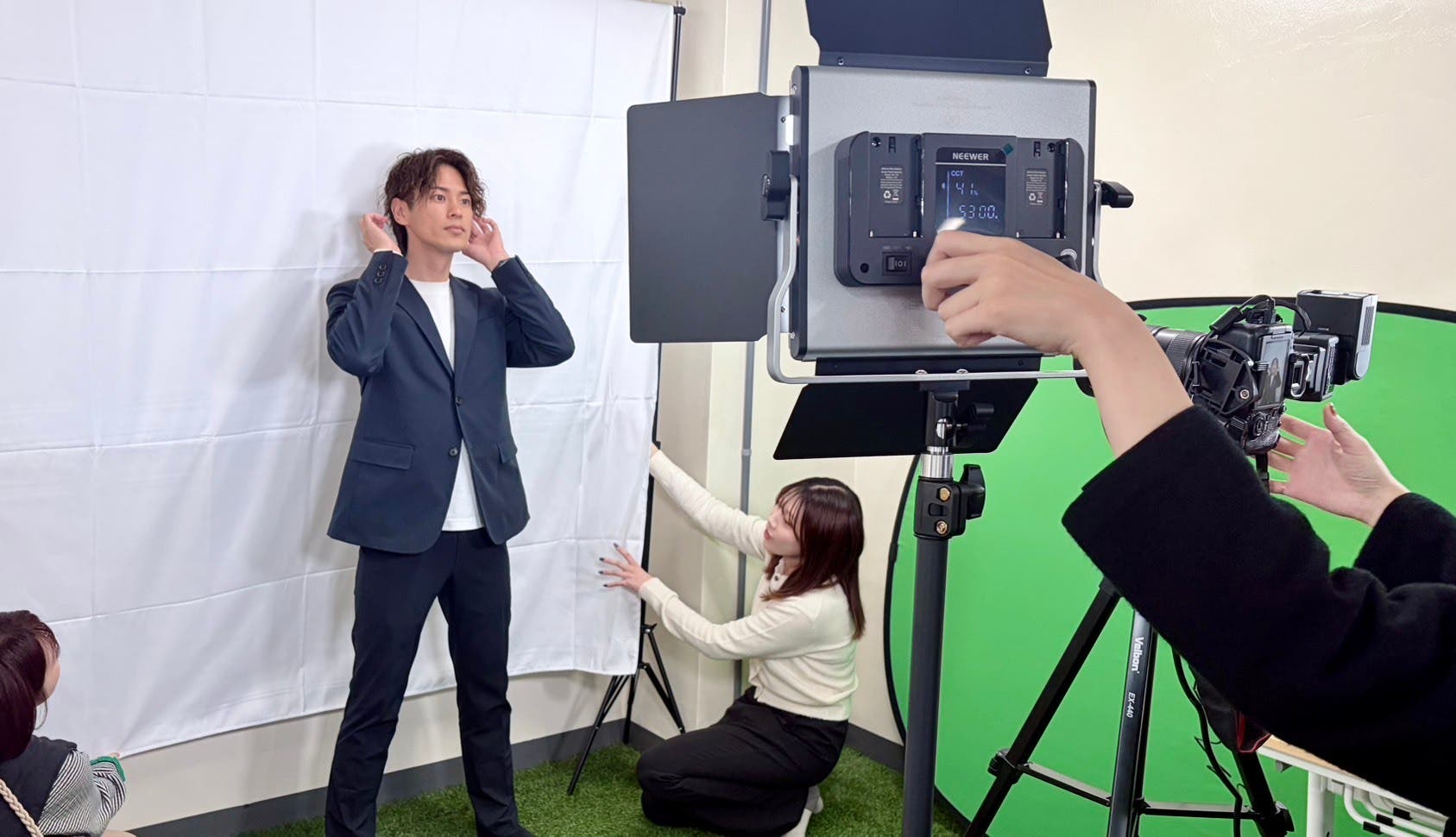 ライト2台&ホワイトバックのレンタル（1時間）の画像1