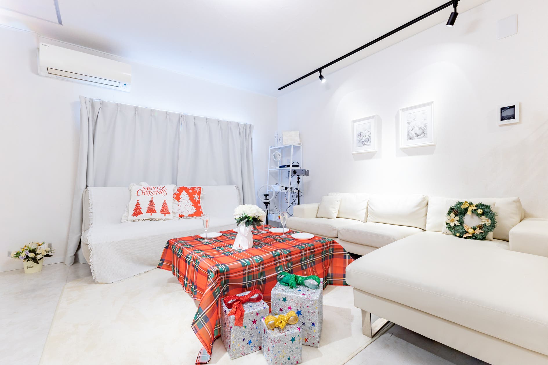 真っ白インテリア🤍クリスマス小物多数🎄✨120㌅大型スクリーン📽️3色変化LED照明✨ゴミ捨て無料！の写真9