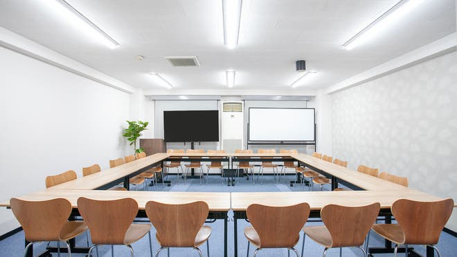 NEW OPEN!駅近3分!最大34人収容の広々会議室✨懇親会・ボドゲ・女子会・施術台有 東京メトロ有楽町線市ヶ谷駅徒歩3分の写真2