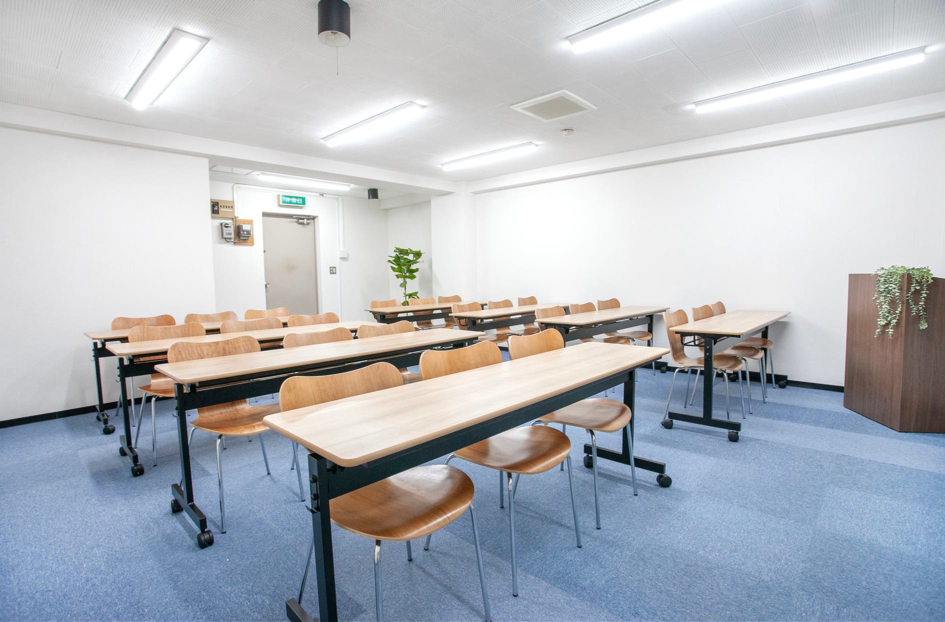 NEW OPEN！駅近3分！最大34人収容の広々会議室✨懇親会・ボドゲ・女子会・施術台有  東京メトロ有楽町線市ヶ谷駅徒歩3分の写真8