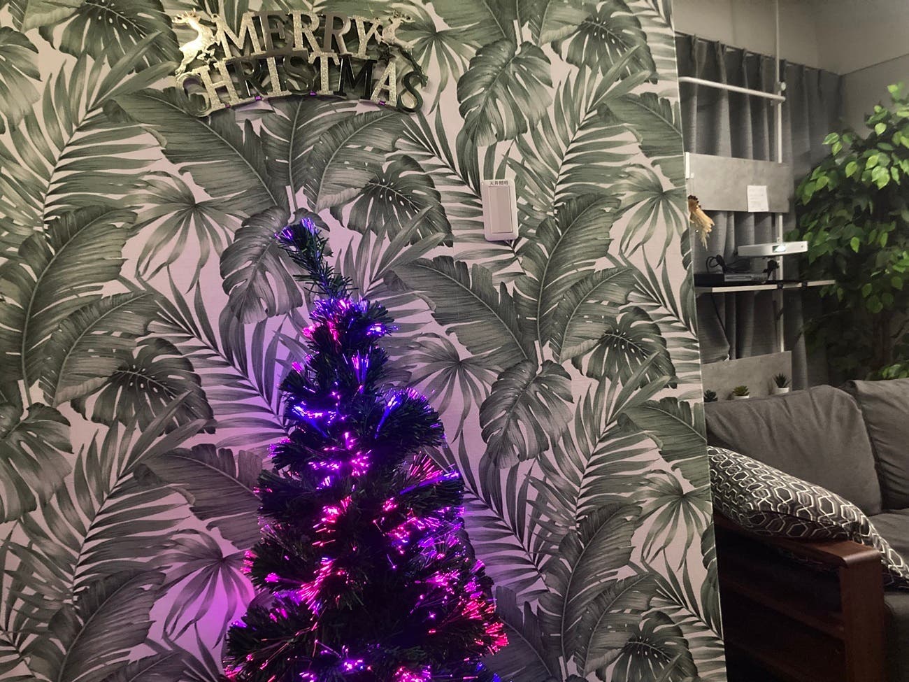 100インチスクリーンで映画鑑賞🎬気の合う仲間と楽しい時間を過ごせるスペースです🍃の写真29