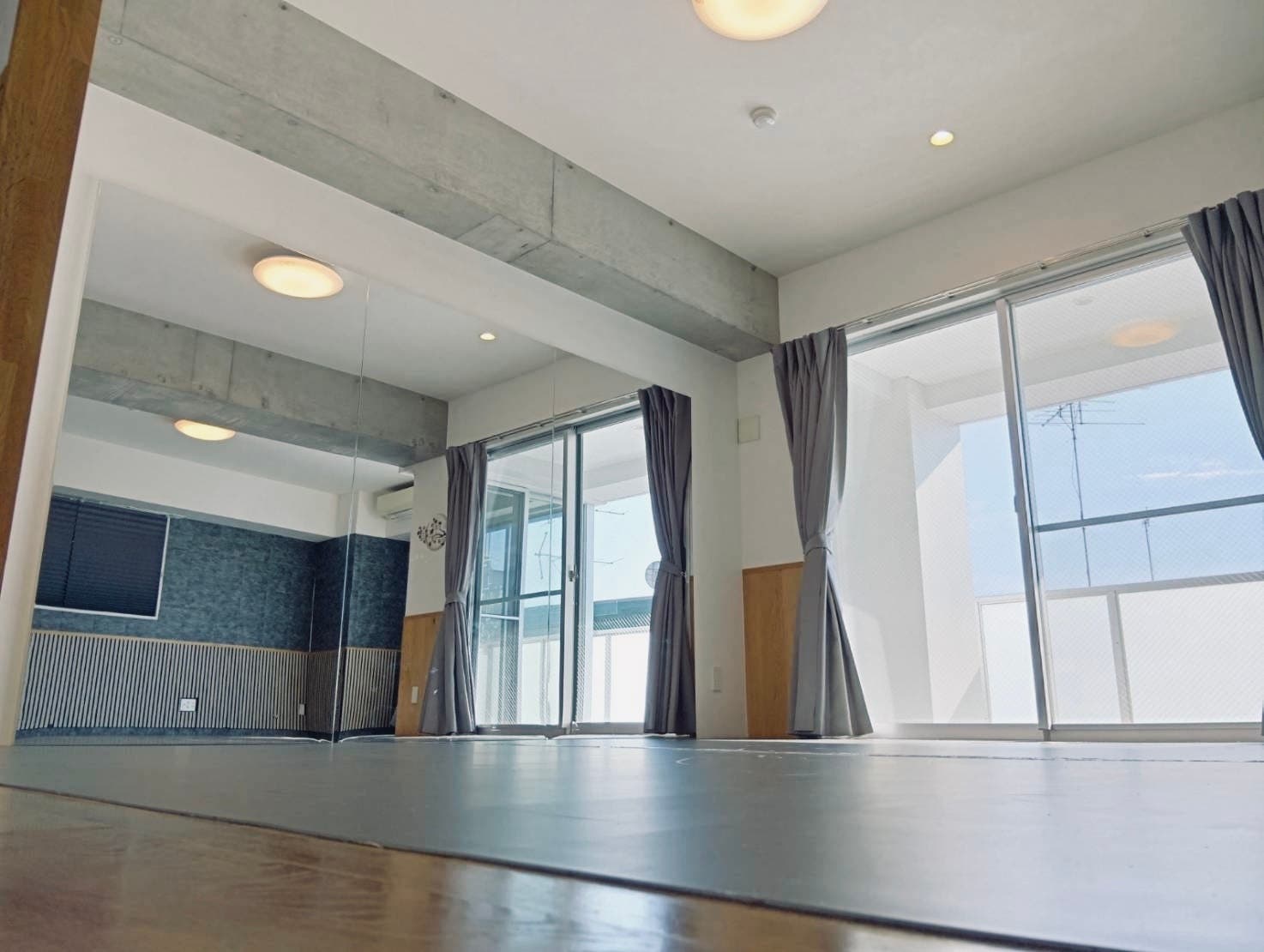 綺麗で心地よいセキュリティ重視のレンタルスタジオの写真3