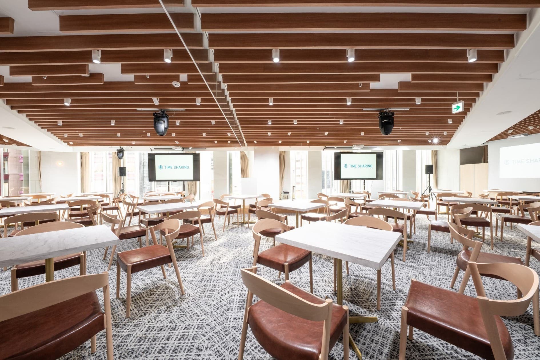 グレパ新宿駅前【新宿駅 徒歩1分】パーティ イベント 撮影 ♥控室あり！ 飲食 OK 無料WiFi 駅近★の写真2