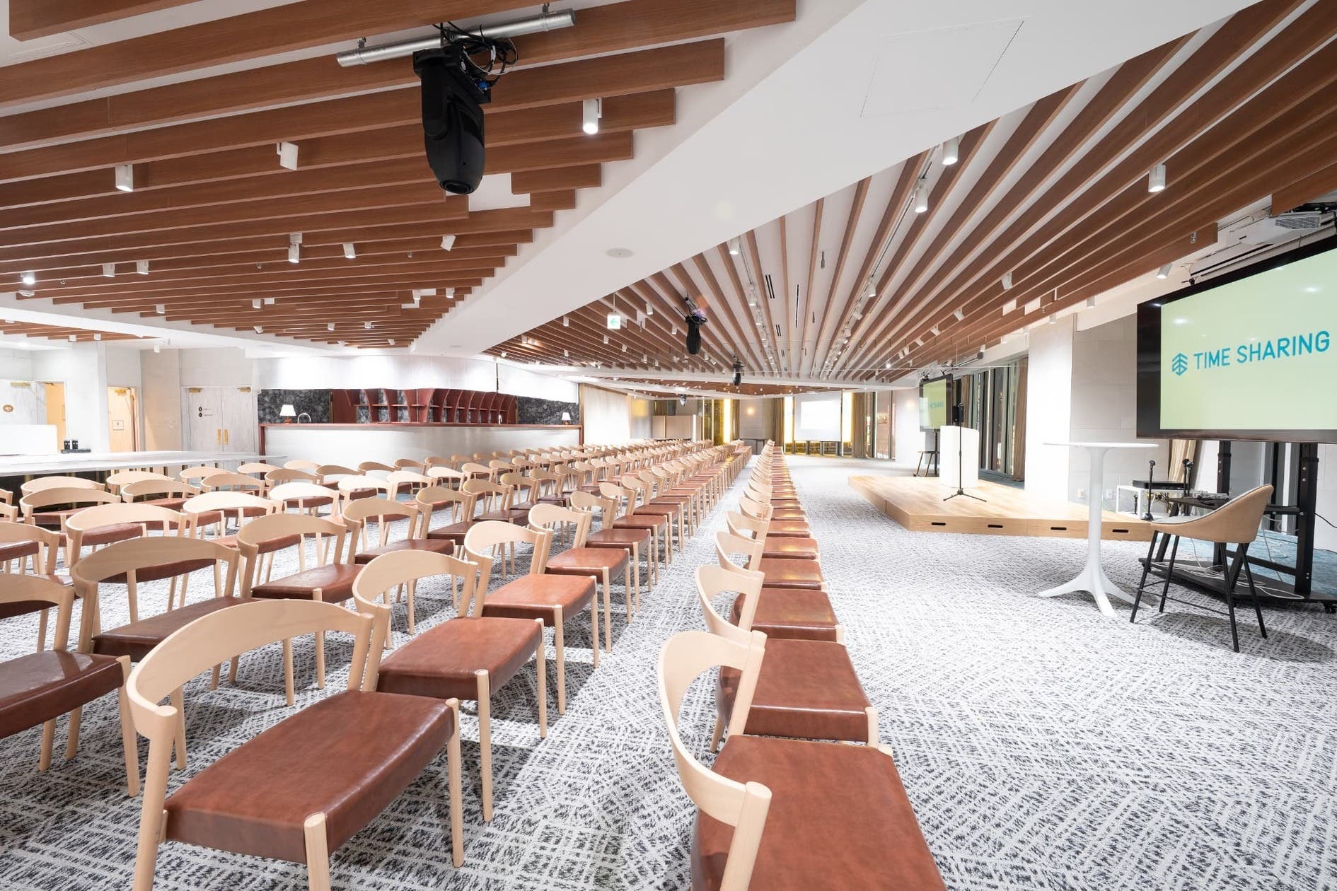 グレパ新宿駅前【新宿駅 徒歩1分】パーティ イベント 撮影 ♥控室あり！ 飲食 OK 無料WiFi 駅近★の写真6