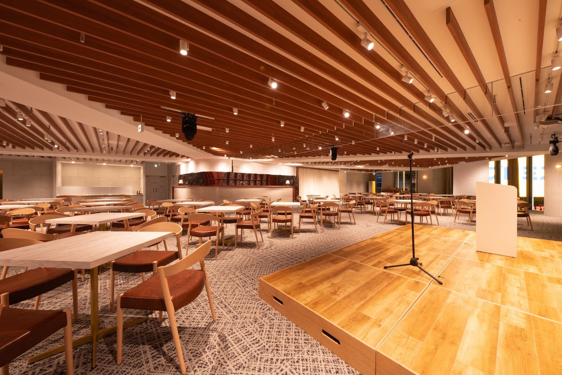 グレパ新宿駅前【新宿駅 徒歩1分】パーティ イベント 撮影 ♥控室あり！ 飲食 OK 無料WiFi 駅近★の写真4