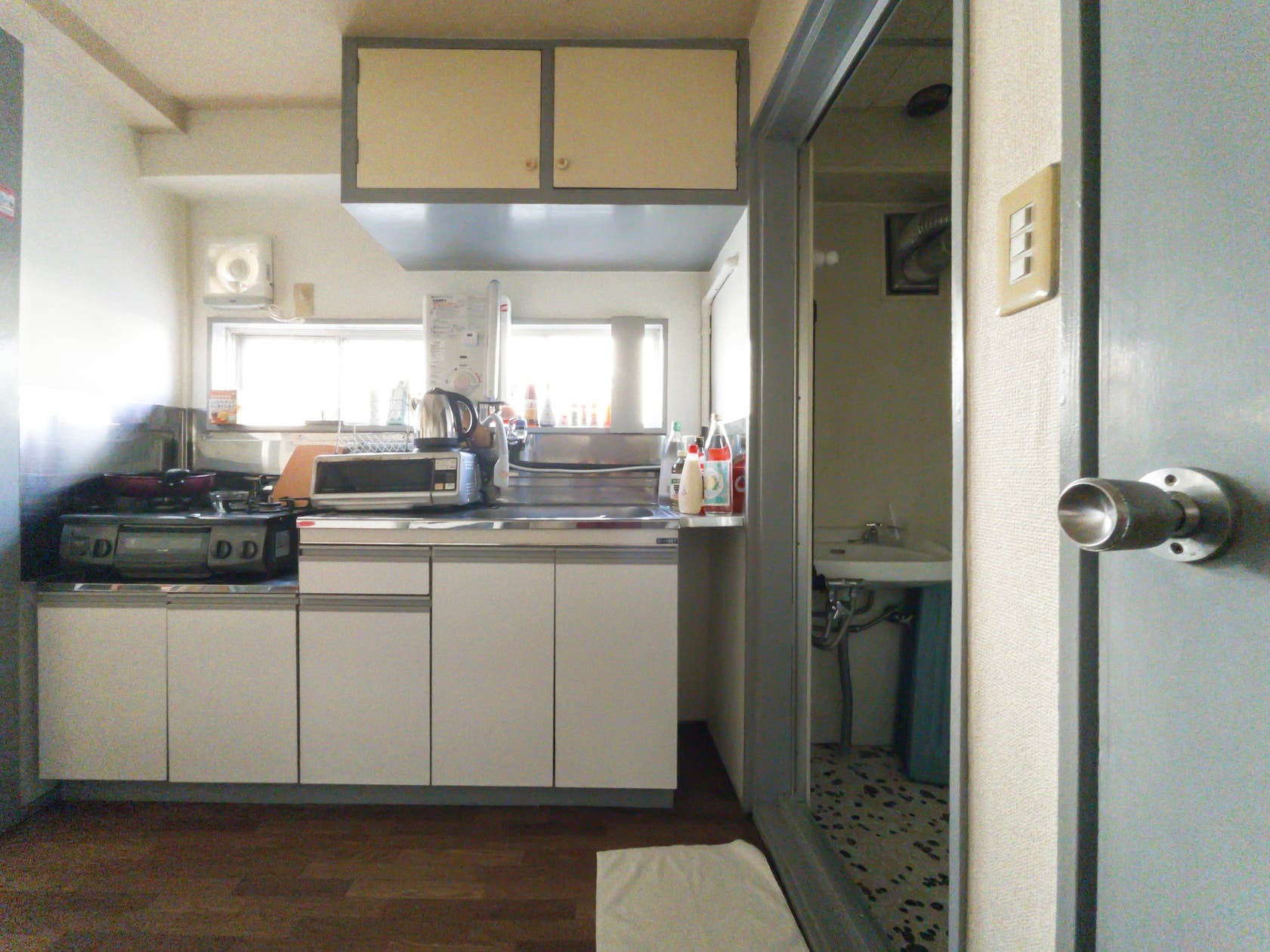 NEW|6畳ひとり暮らし|日常|生活|都会|一人暮らし|上京|アパート|ライフスタイル|自然光|ベランダ|キッチン蒲田駅徒歩5分の写真7