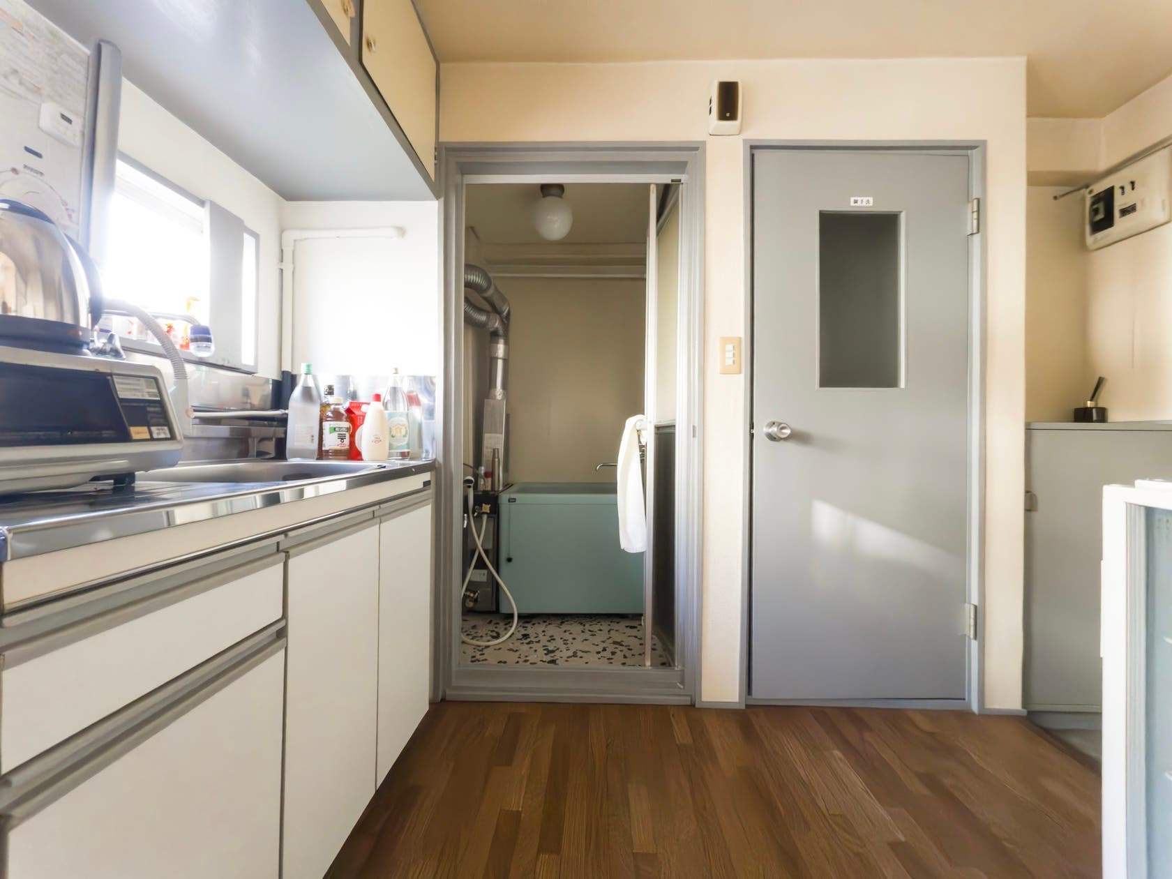 NEW|6畳ひとり暮らし|日常|生活|都会|一人暮らし|上京|アパート|ライフスタイル|自然光|ベランダ|キッチン蒲田駅徒歩5分の写真8