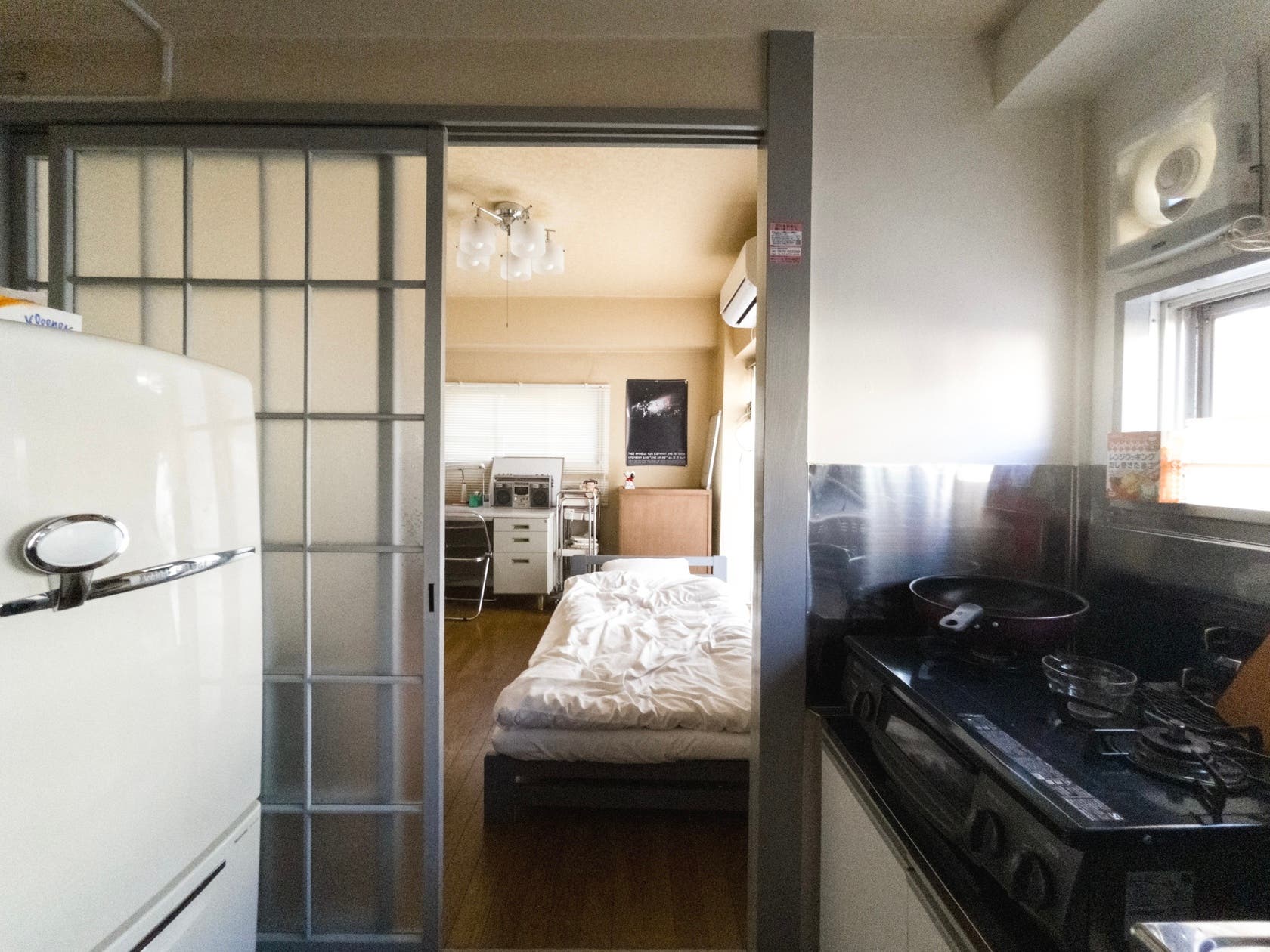 NEW|6畳ひとり暮らし|日常|生活|都会|一人暮らし|上京|アパート|ライフスタイル|自然光|ベランダ|キッチン蒲田駅徒歩5分の写真12