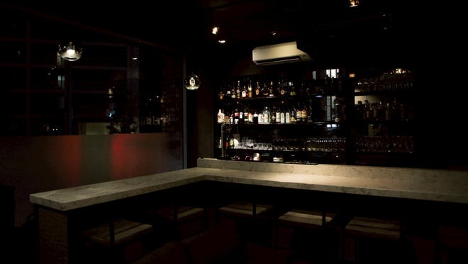 【西新宿7分】大人の隠れ家バー|持ち込み自由|飲み放題・グループ全員で1万円の写真2