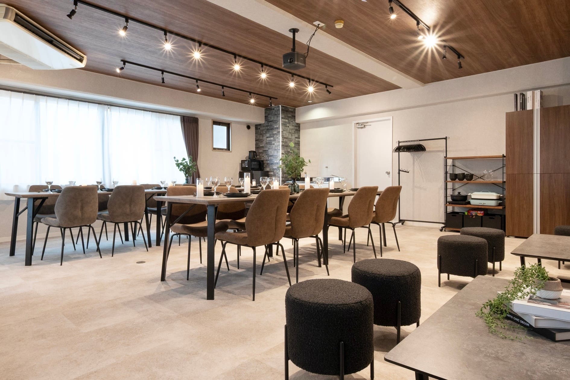 〈MillionLOUNGE広島駅前〉広島駅４分🚃最大40名🎉巨大スクリーン🎬各種パーティ🍷ビジネス🎤撮影💎の写真9