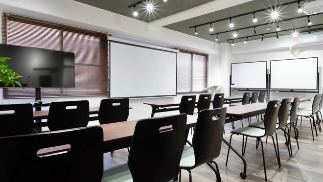 【広島駅4分】100㌅プロジェクター/持込飲食/会議/セミナー/研修/オンライン会議にも最適の写真8