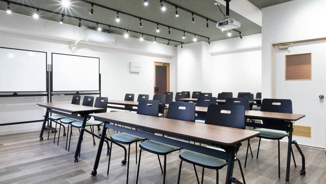 【広島駅4分】100㌅プロジェクター/持込飲食/会議/セミナー/研修/オンライン会議にも最適の写真2