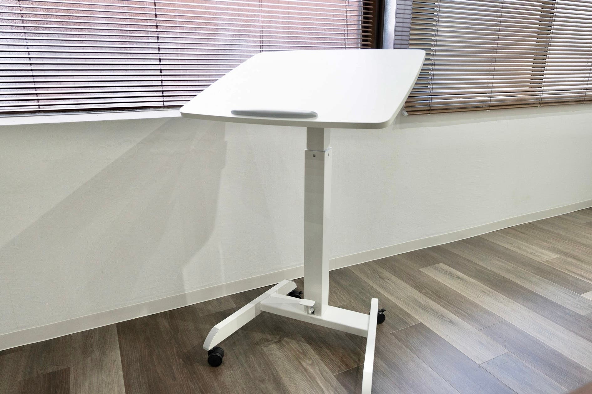 【広島駅４分】100㌅プロジェクター/持込飲食/会議/セミナー/研修/オンライン会議にも最適の写真18