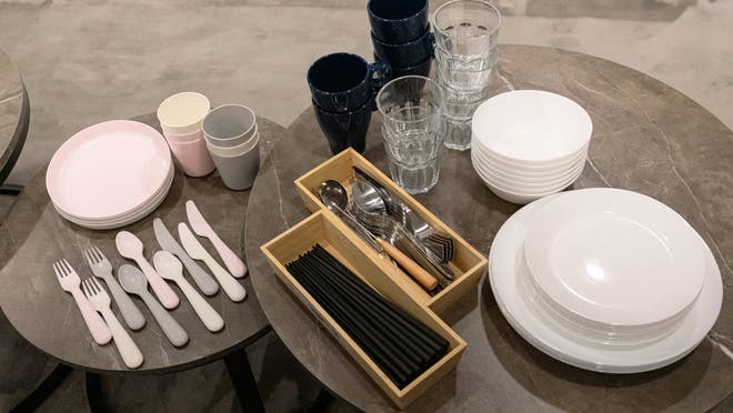 元町駅から徒歩2分☆大迫力100インチスクリーンで映画上映や推し活が楽しめます♪の写真3