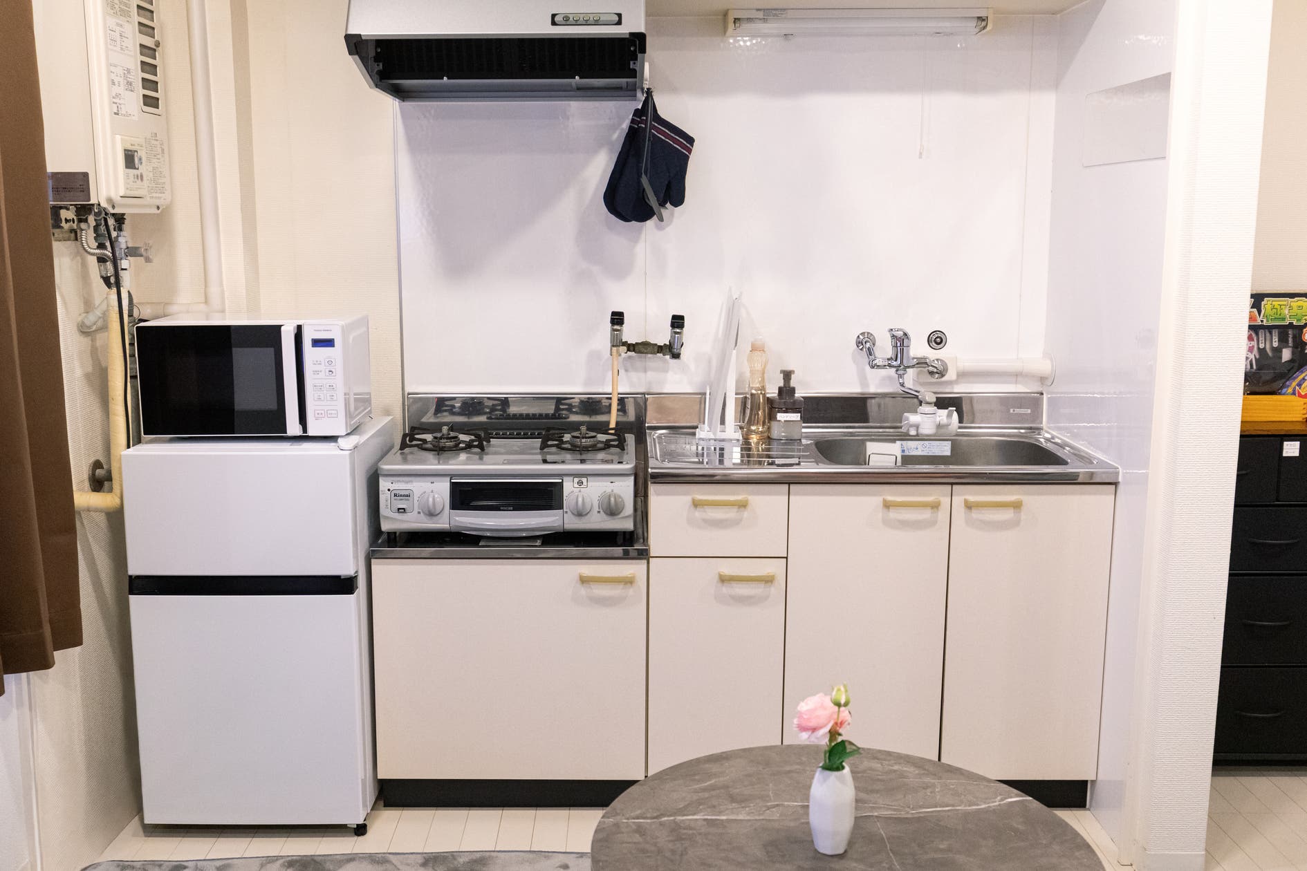 usy黒❤元町駅から徒歩2分❤大迫力100インチスクリーンで映画上映❤推し活❤の写真7