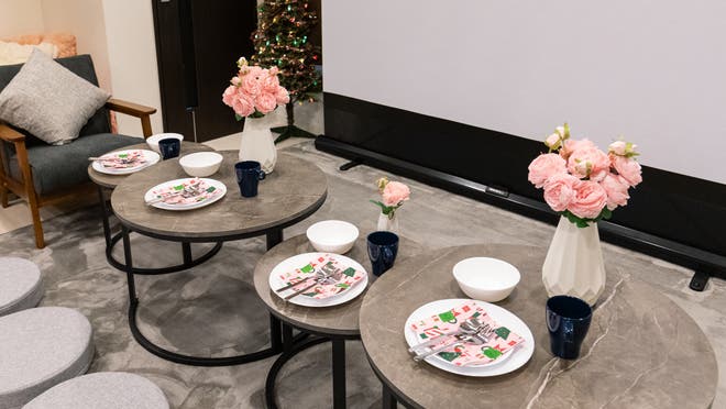 元町駅から徒歩2分☆大迫力100インチスクリーンで映画上映や推し活が楽しめます♪の写真9