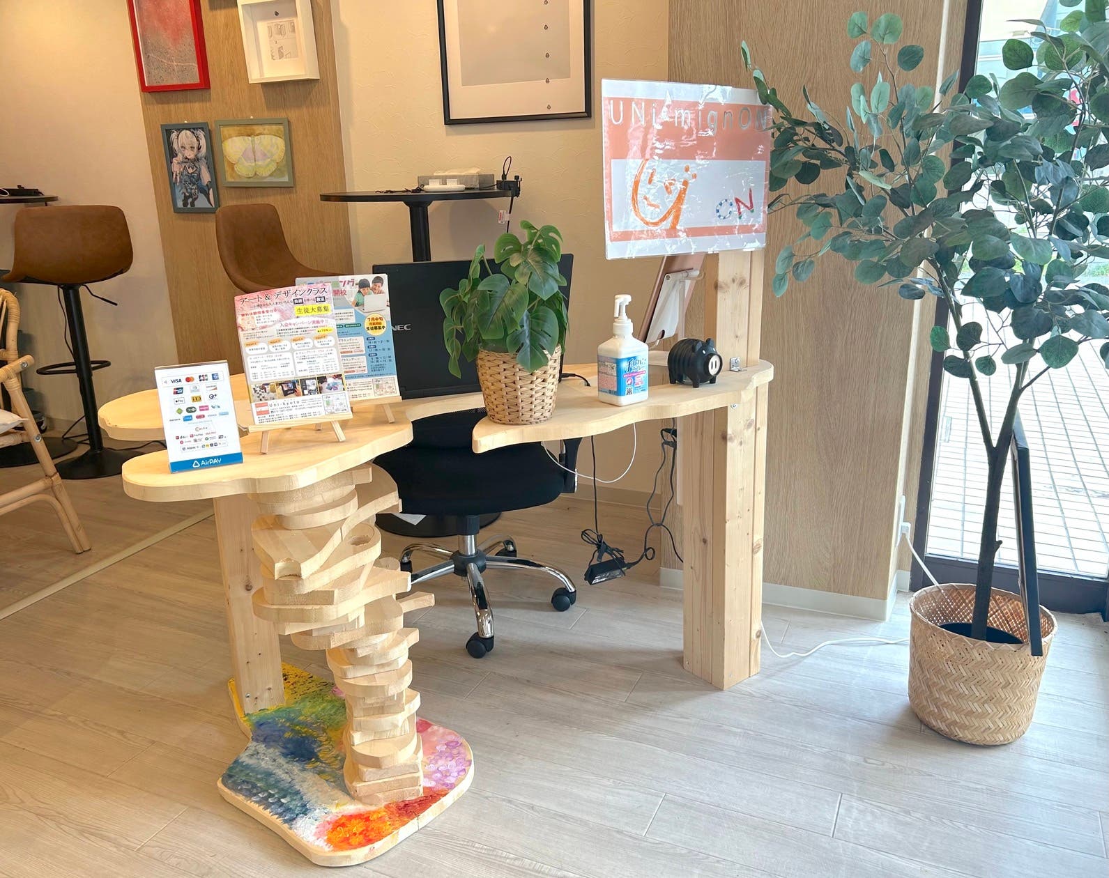 【高速wi-fi/ドリンクマシン完備】カフェのような落ち着いた空間 テレワーク/ミーティング/ママ会/お子様連れでのご利用歓迎！の写真3