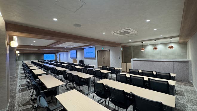 TS新橋4F【新橋駅 徒歩1分】セミナー 研修 パーティー ♥控室あり! 飲食 OK 無料WiFi 駅近★の写真1