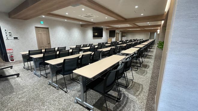 TS新橋4F【新橋駅 徒歩1分】セミナー 研修 パーティー ♥控室あり! 飲食 OK 無料WiFi 駅近★の写真3