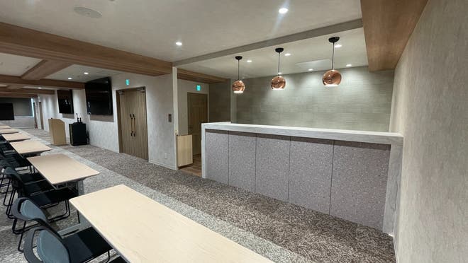 TS新橋4F【新橋駅 徒歩1分】セミナー 研修 パーティー ♥控室あり! 飲食 OK 無料WiFi 駅近★の写真7