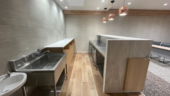 TS新橋4F【新橋駅 徒歩1分】セミナー 研修 パーティー ♥控室あり! 飲食 OK 無料WiFi 駅近★の写真8