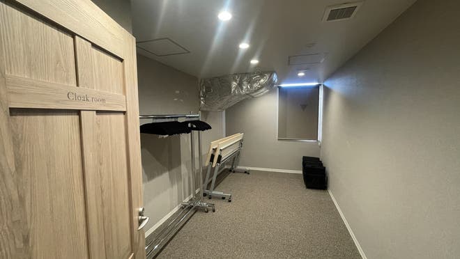 TS新橋4F【新橋駅 徒歩1分】セミナー 研修 パーティー ♥控室あり! 飲食 OK 無料WiFi 駅近★の写真11