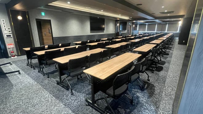 TS新橋5F【新橋駅 徒歩1分】セミナー 研修 パーティー ♥控室あり! 飲食 OK 無料WiFi 駅近★の写真3