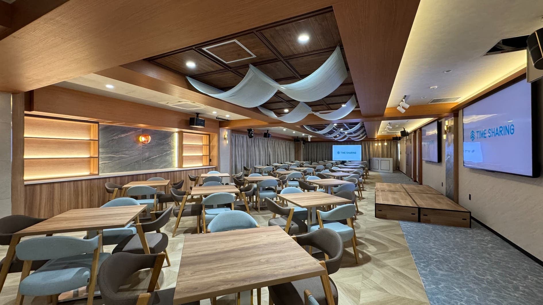 グレパ新橋7F【新橋駅 徒歩1分】パーティ イベント 撮影 ♥控室あり！ 飲食 OK 無料WiFi 駅近★の写真2